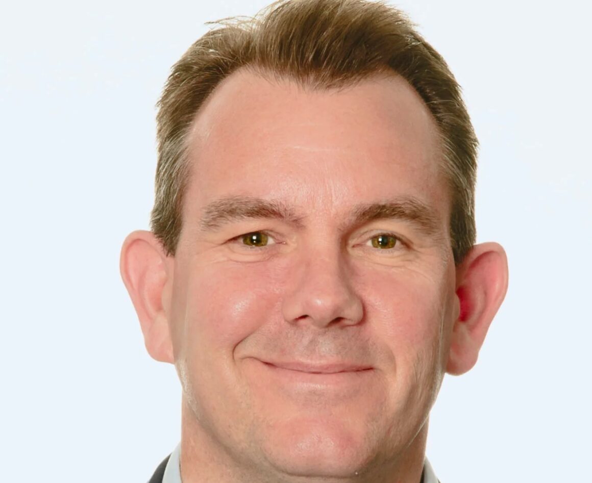 '10 things I learned in 25 years at Incisive B2B' - Flashes & Flames